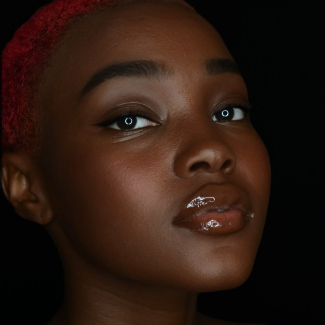 Everyday Essentialz – Stay Golden Cosmetics